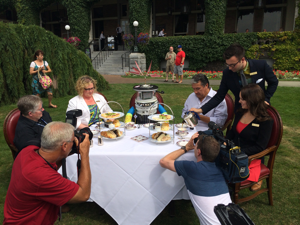 The Story Of HitchBOT, The Hitchhiking Robot